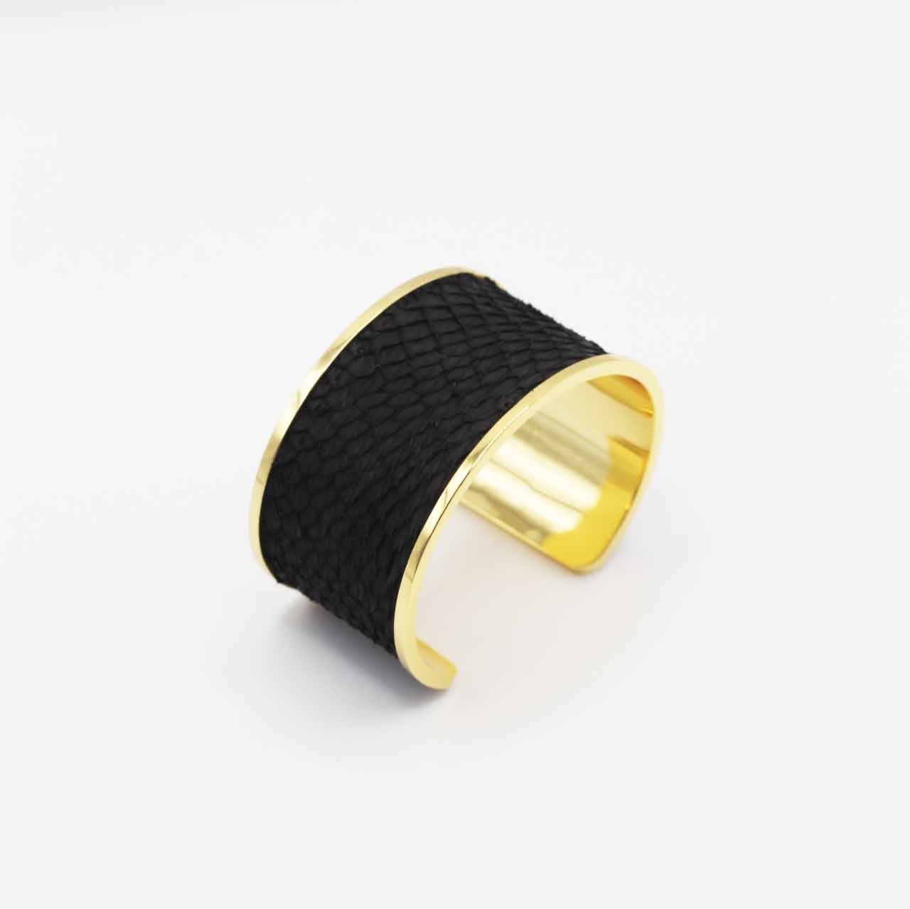 ASHEPOO CUFF – Teal Heron ASHEPOO CUFF – Teal Heron